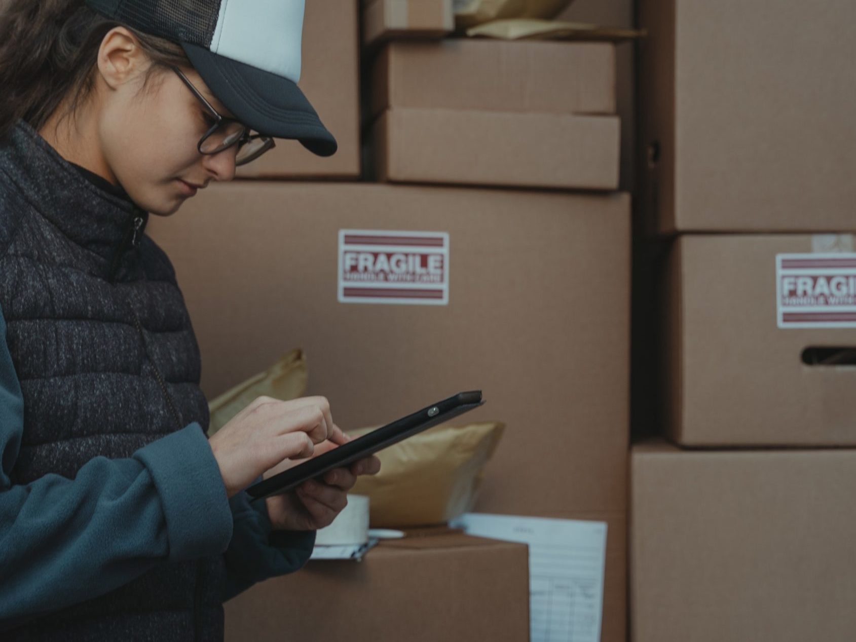 4 Common Problems In The Logistics Industry & How To Overcome